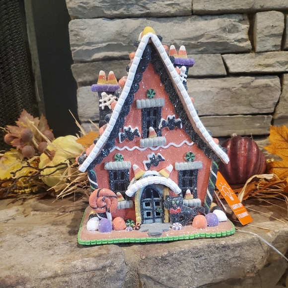 None | Holiday | Halloween Gingerbread Haunted Housenwt | Poshmark